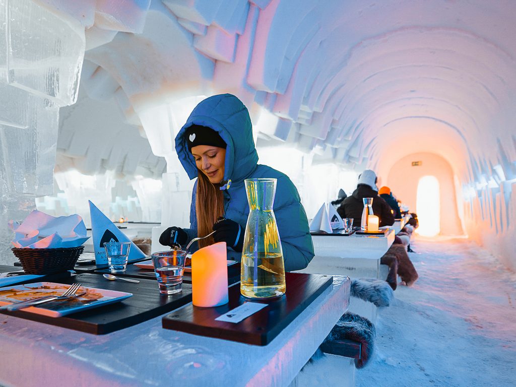 Dinner at the Ice Restaurant | Visiting Package