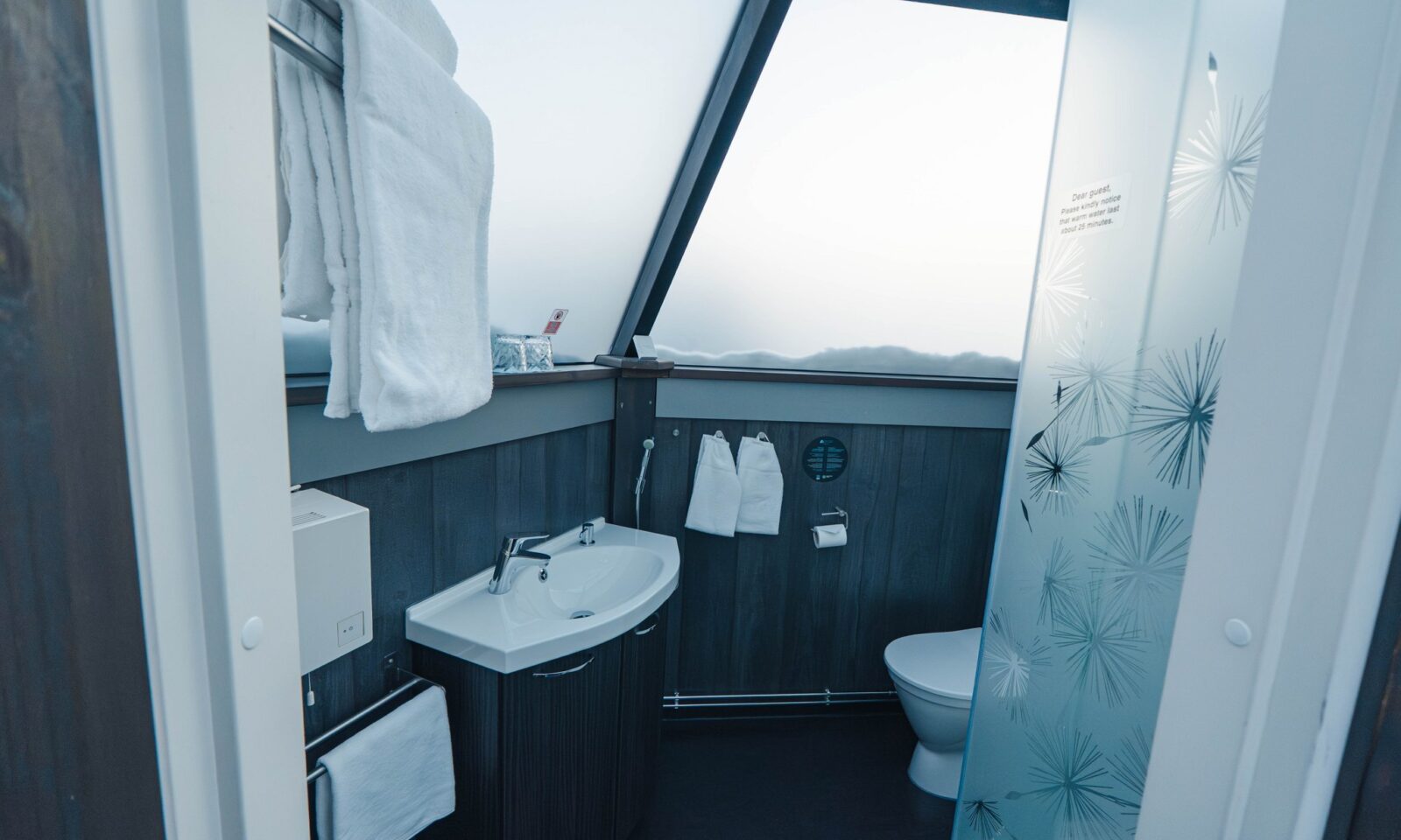 Glass Igloo hotel | Rovaniemi | Lapland | Finland